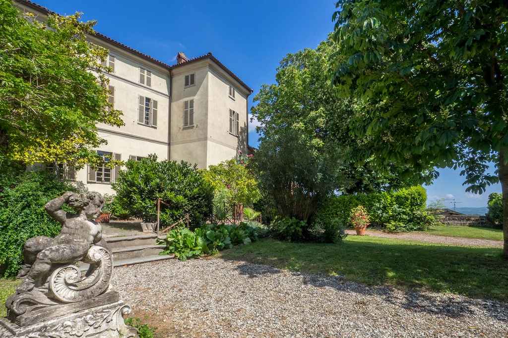 Enchanting historical villa in the heart of the Monferrato region ...