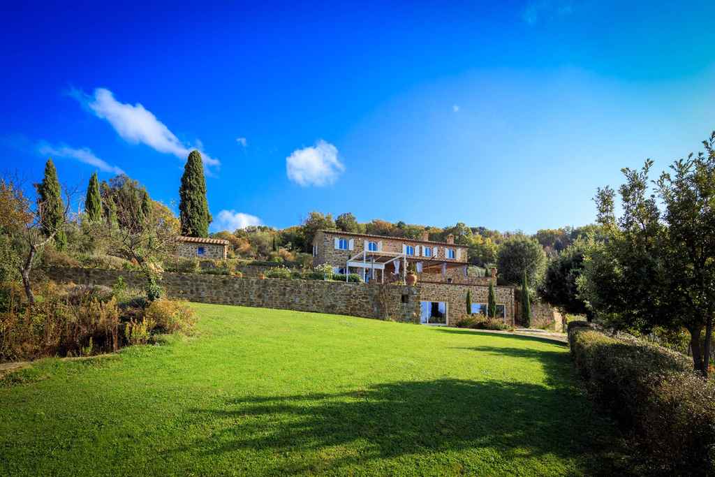 Magnifique ferme récemment rénovée près de Montalcino | Ferme À vendre ...