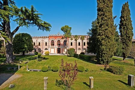 Lake Garda Villas and Properties for Sale | Italy Sotheby’s Realty