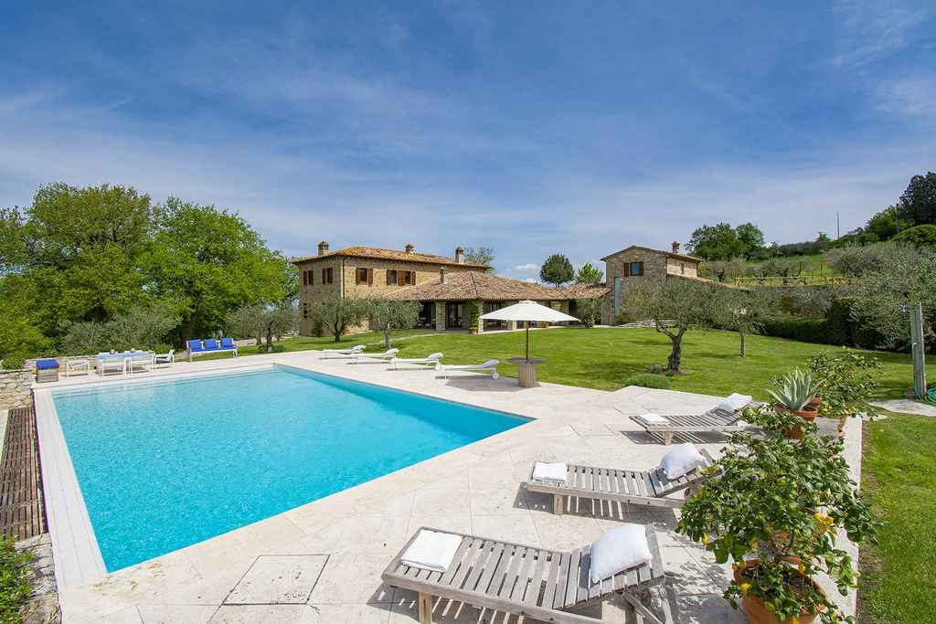 Ferme de luxe unique au coeur de l'Ombrie | Ferme Todi | Sotheby’s ...
