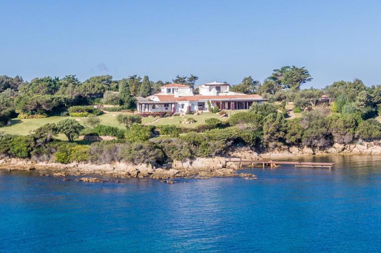 Italian Seaside Villas for sale, Waterfront Homes | Italy Sotheby’s
