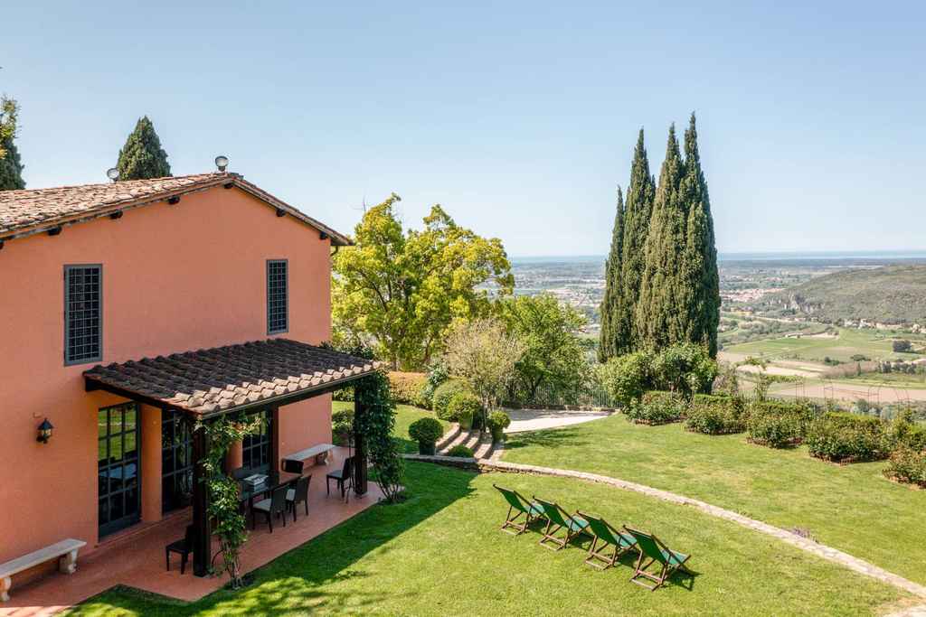 Charmante ferme avec vue mer entre Lucques et Pise | Ferme À vendre San ...