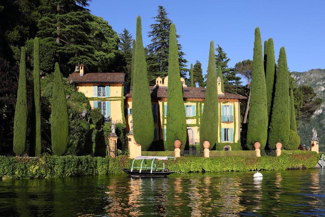 A stunning estate on the shores of Lake Como | Villa For rent ...