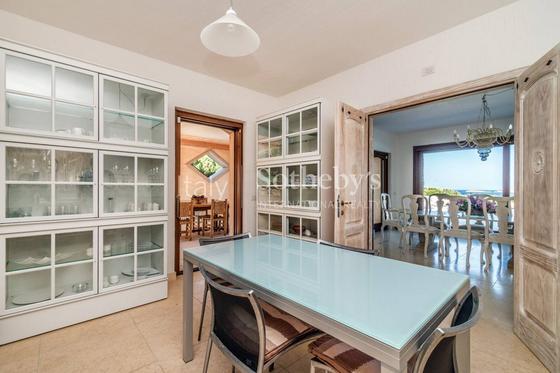 Italian Seaside Villas for sale, Waterfront Homes | Italy Sotheby’s