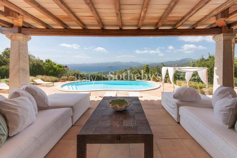 Italian Seaside Villas for sale, Waterfront Homes | Italy Sotheby’s