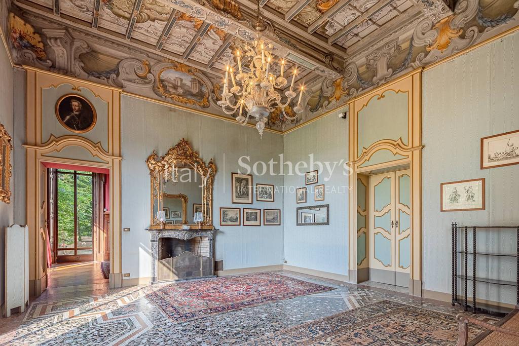 Elegant historic villa | Villa For sale Merate | Sotheby’s Realty Italy
