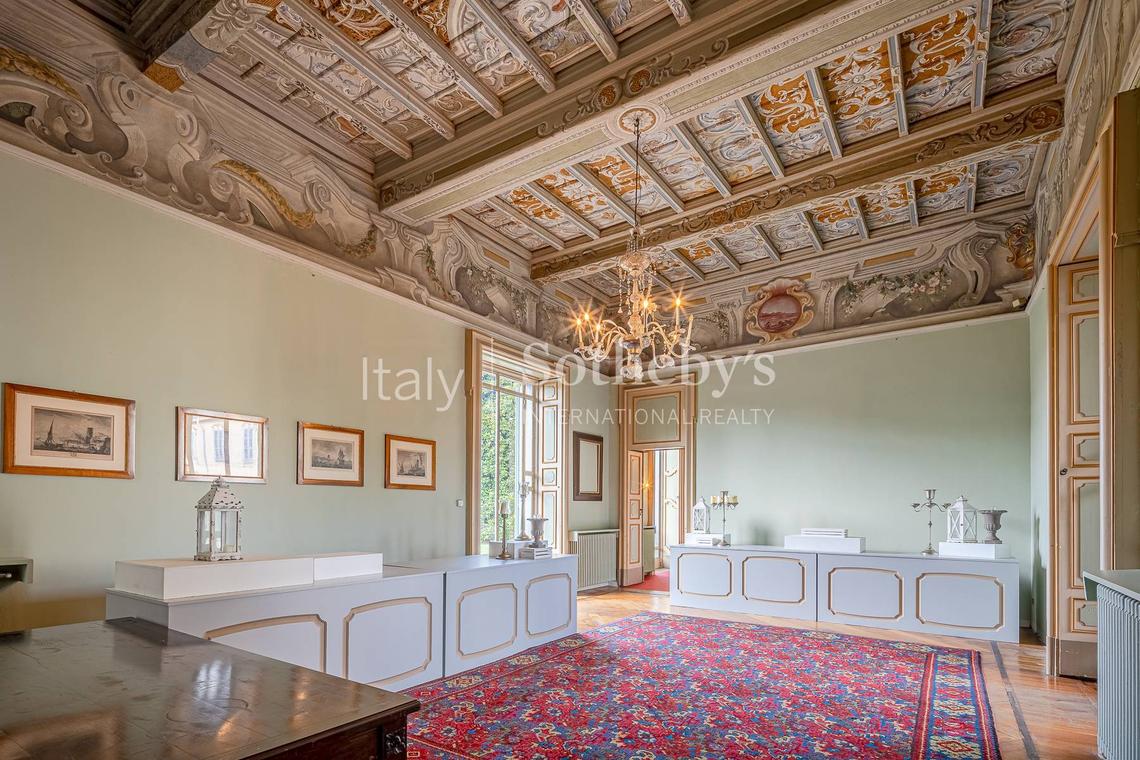 Elegant historic villa | Villa For sale Merate | Sotheby’s Realty Italy