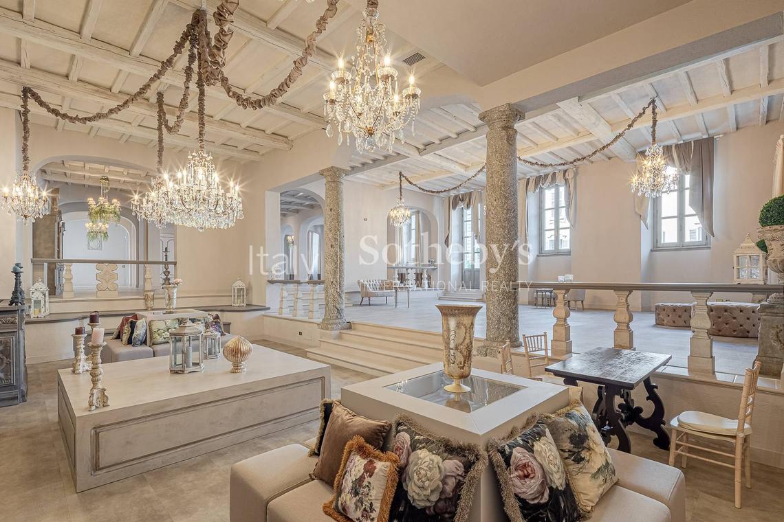 Elegant historic villa | Villa For sale Merate | Sotheby’s Realty Italy