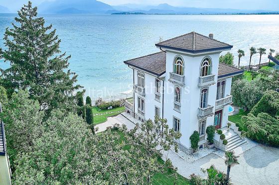 Italian Seaside Villas for sale, Waterfront Homes | Italy Sotheby’s