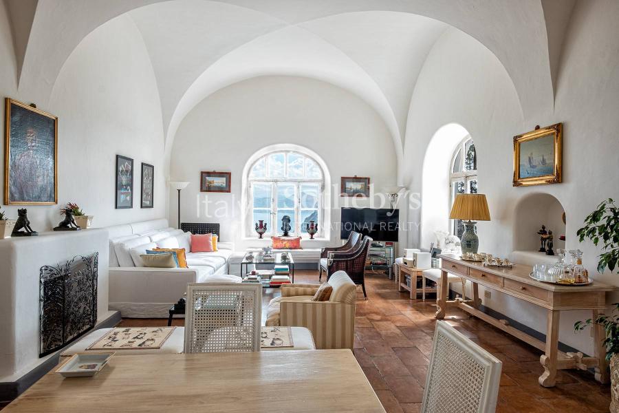 A massive estate in the heart of Capri | Villa For sale Capri | Sotheby ...