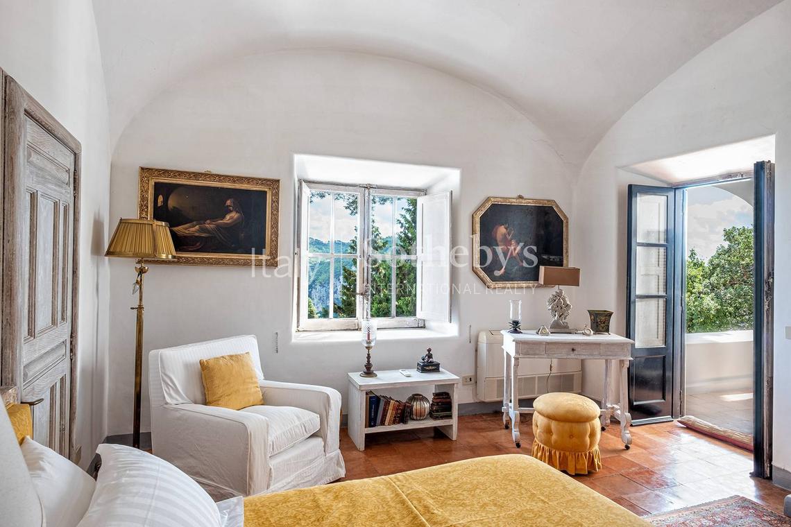 A massive estate in the heart of Capri | Villa For sale Capri | Sotheby ...