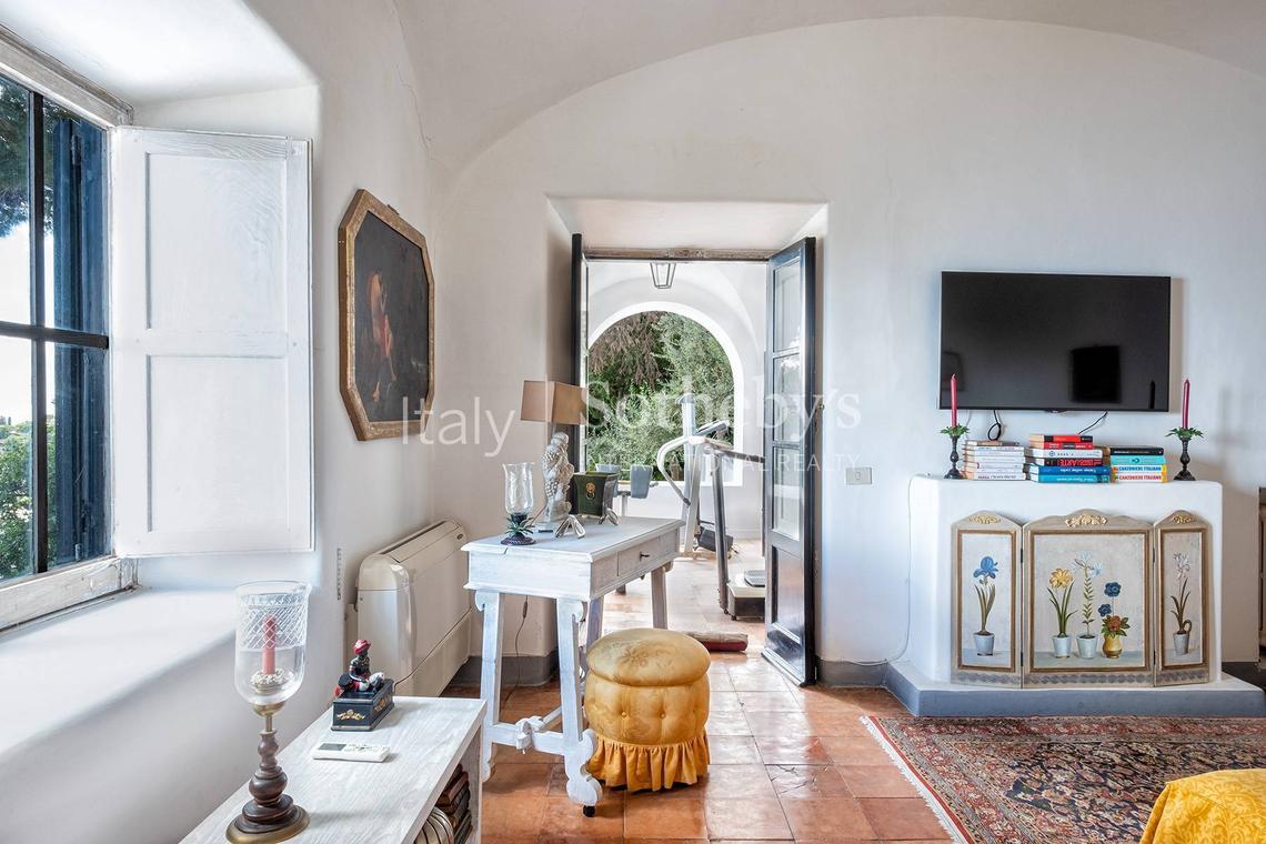 A massive estate in the heart of Capri | Villa For sale Capri | Sotheby ...