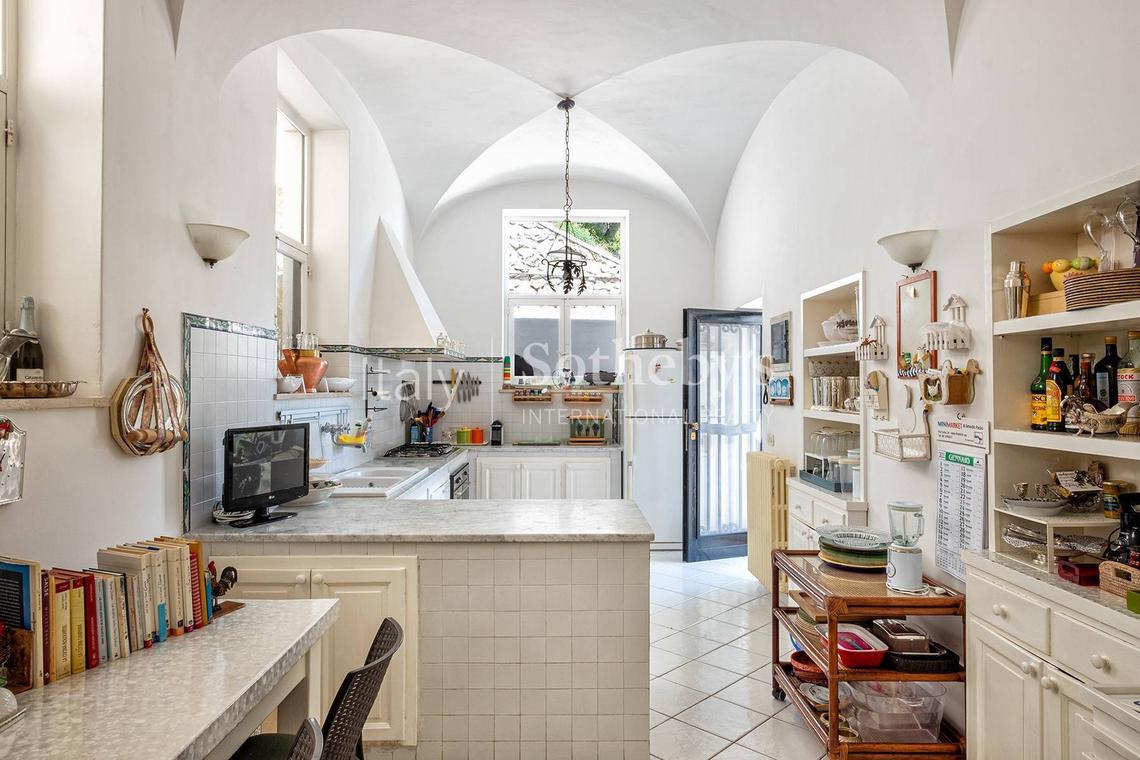 A massive estate in the heart of Capri | Villa For sale Capri | Sotheby ...