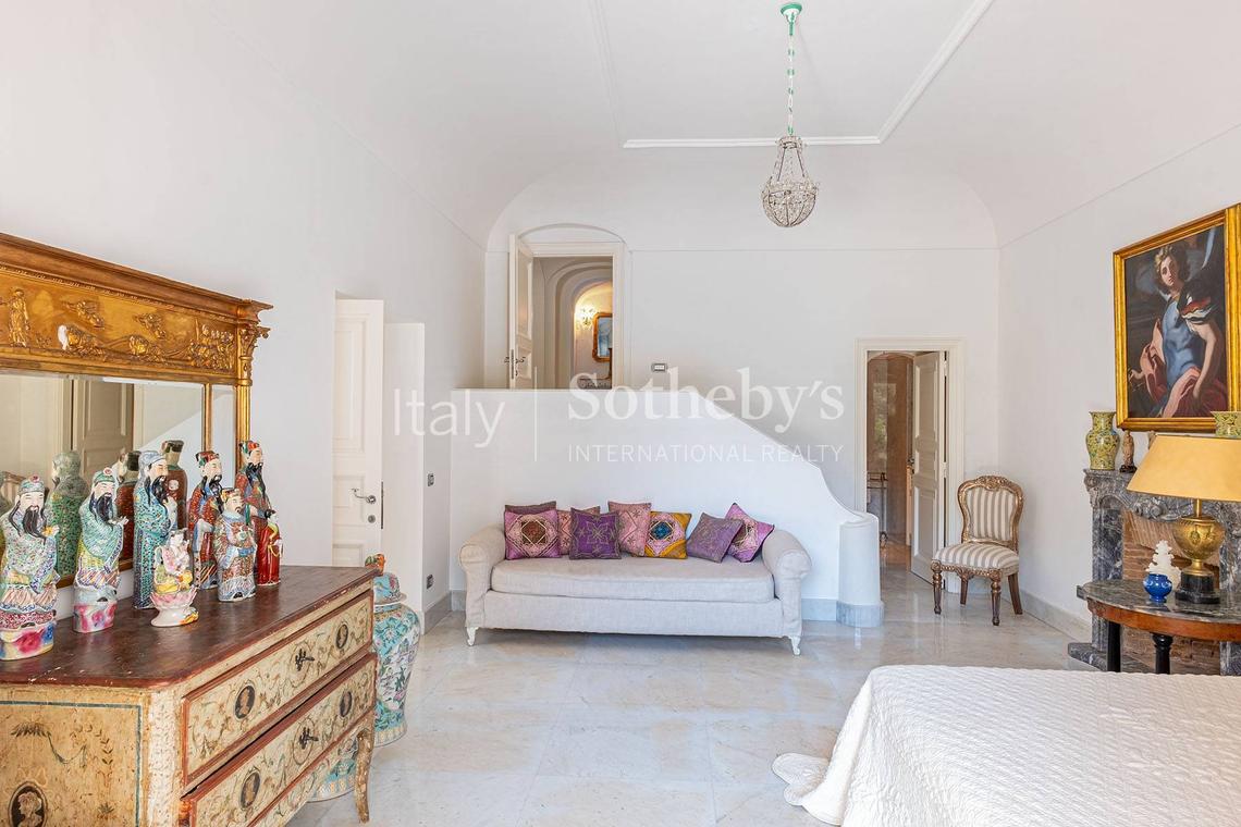 Monumental historic estate in the heart of Capri | Villa For sale Capri ...