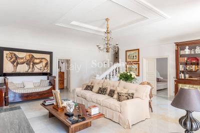 Monumental historic estate in the heart of Capri | Villa For sale Capri ...