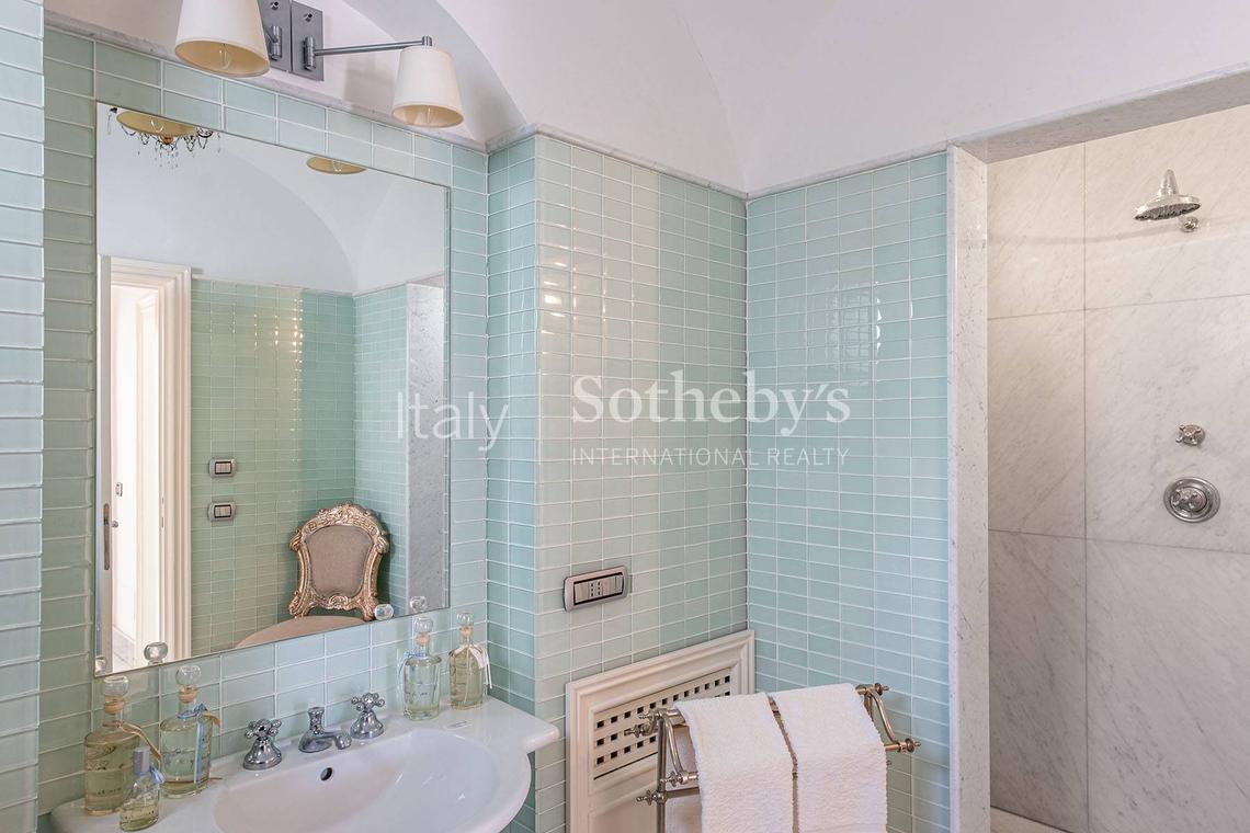 Monumental historic estate in the heart of Capri | Villa For sale Capri ...