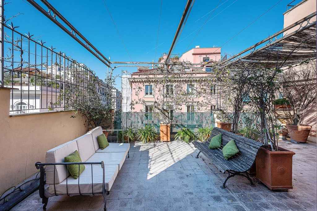 Charming penthouse with terraces in Prime Rome central Area | Penthouse ...