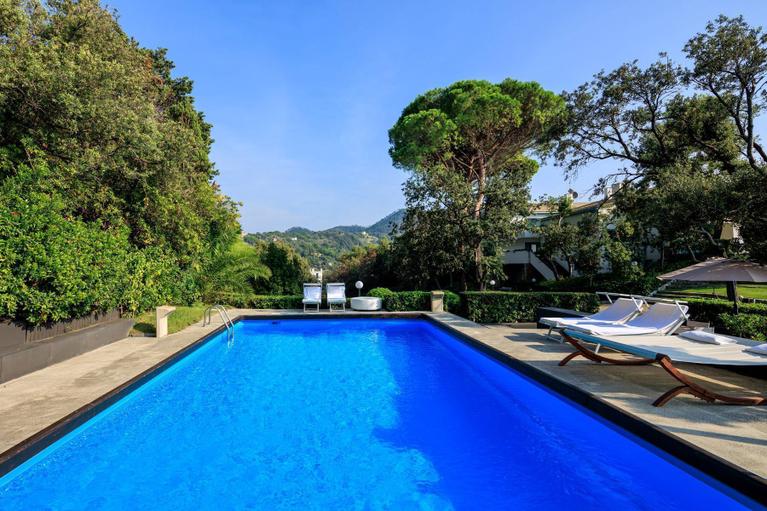 Italian Seaside Villas for sale, Waterfront Homes | Italy Sotheby’s