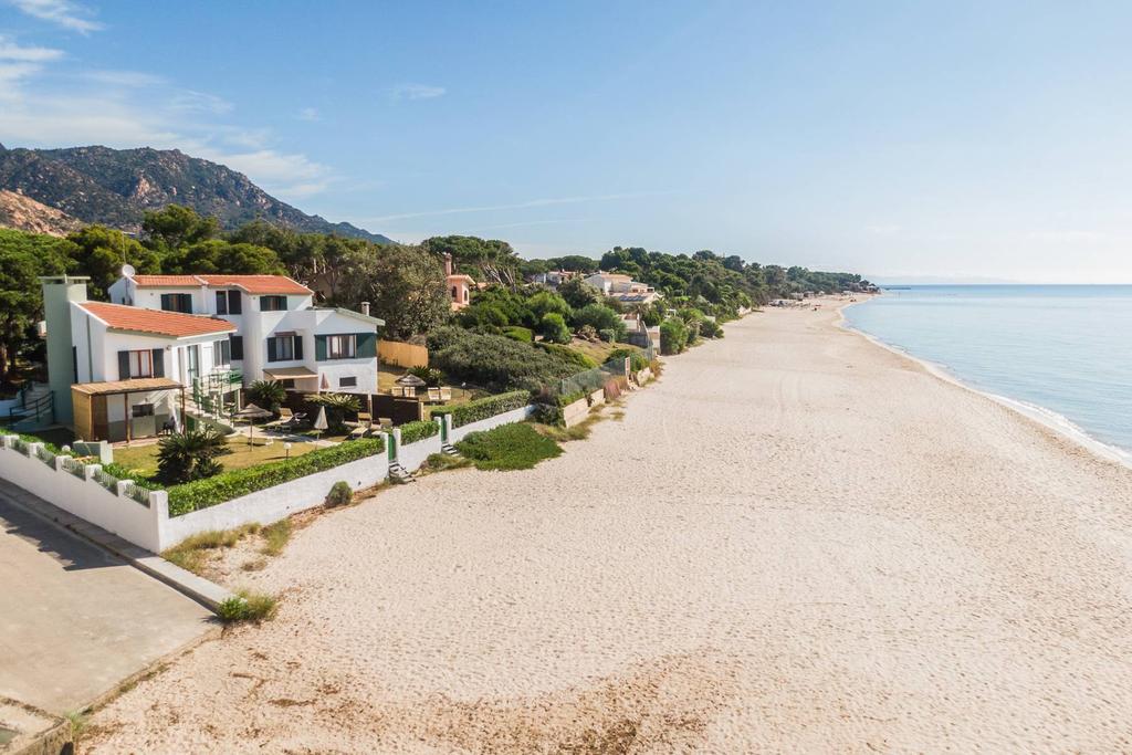 Beachfront villa in Santa Margherita di Pula | Villa For sale Pula ...