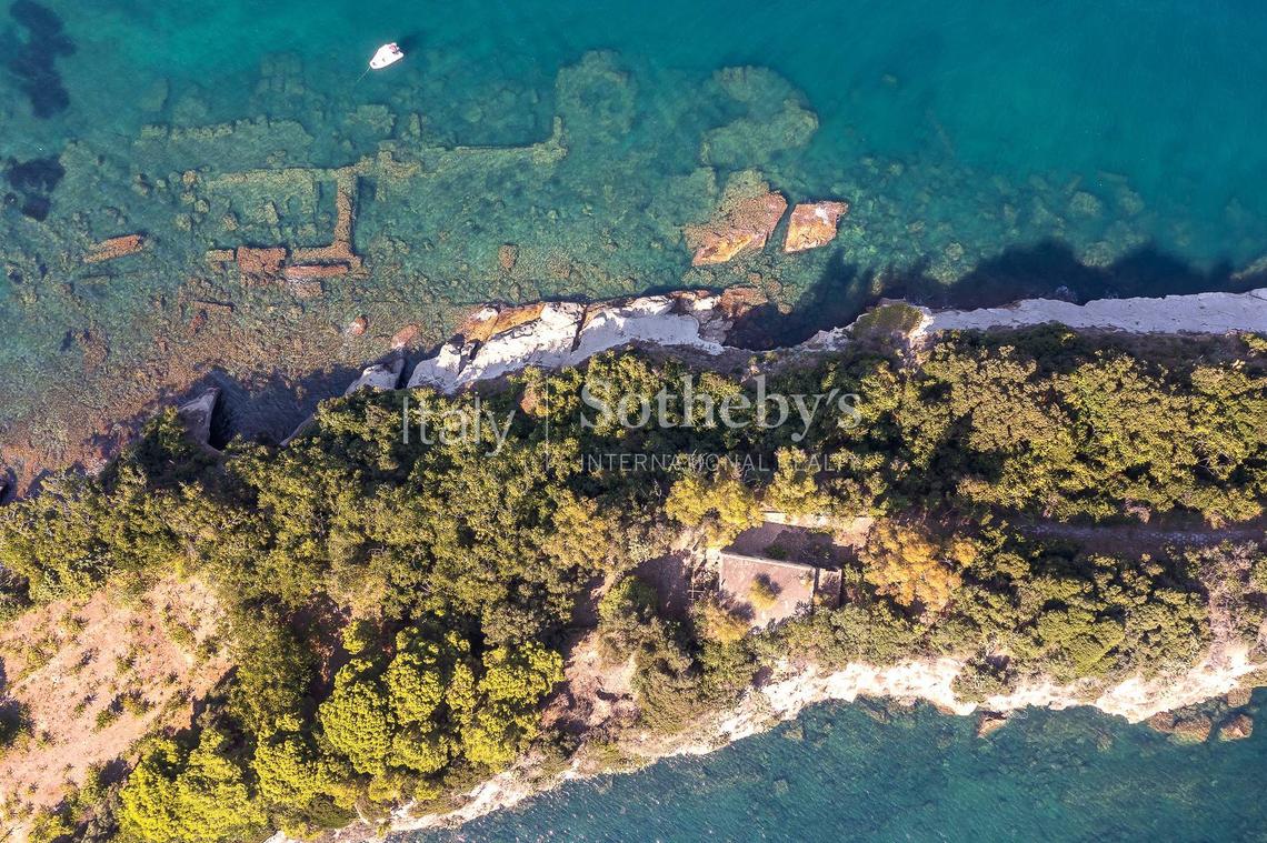 Isola di Punta Pennata | Tenuta in vendita Bacoli | Sotheby’s Realty Italy