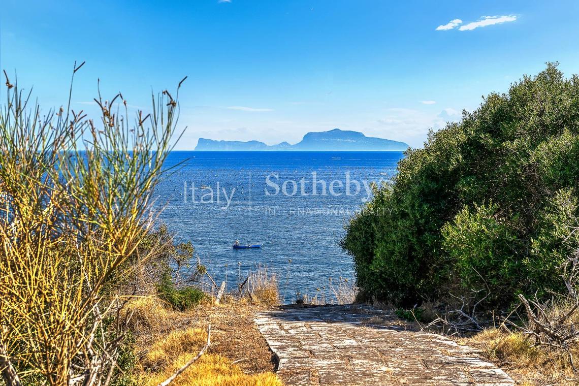 Punta Pennata Island | Estate For sale Bacoli | Sotheby’s Realty Italy