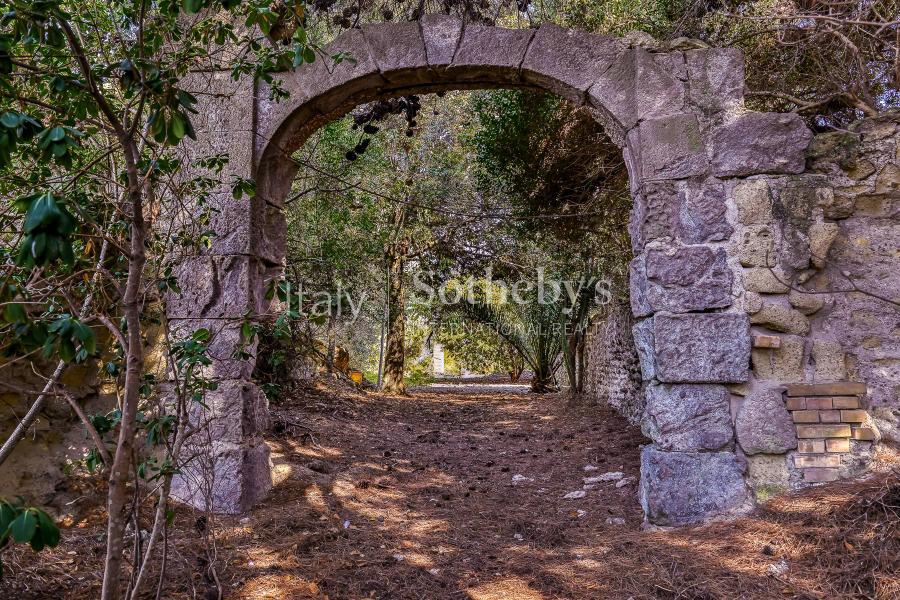 Punta Pennata Island | Estate For sale Bacoli | Sotheby’s Realty Italy