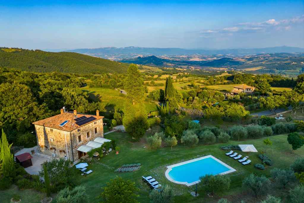 country house dating 1800 overlooking Todi | Farmbuilding/Farmhouse For ...
