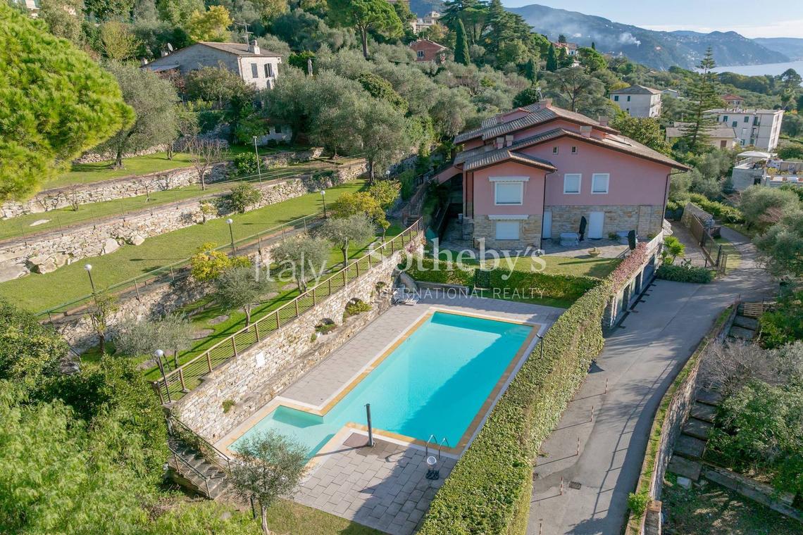 Charming apartment in the Gulf of Tigullio | Apartment For sale Rapallo ...