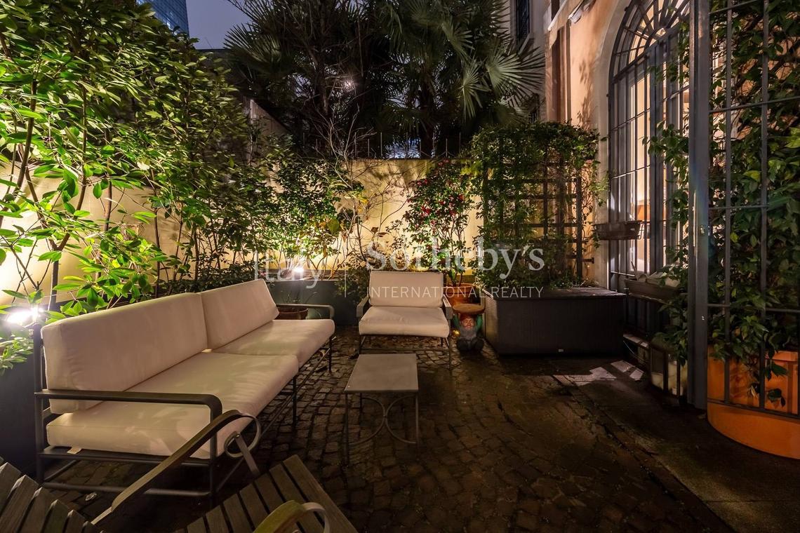 Charming residence with garden in Porta Nuova | Apartment For sale ...