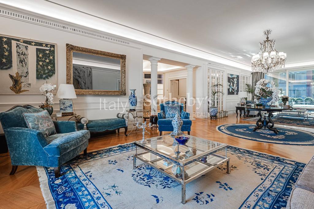 Majestic property with private pool | Apartment For sale Milan ...