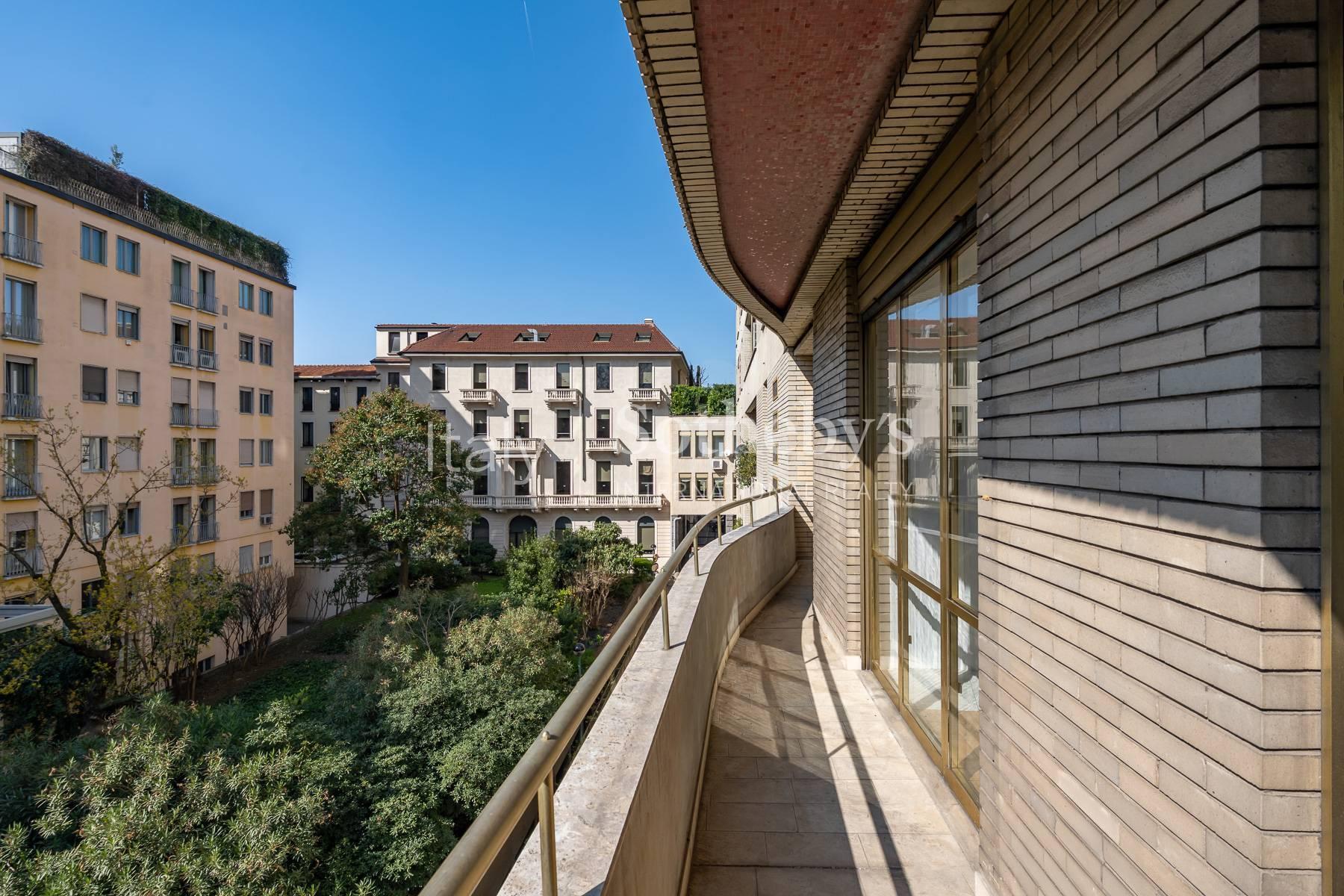 Apartment to renovate in the heart of Milan | Apartment Milan | Sotheby ...