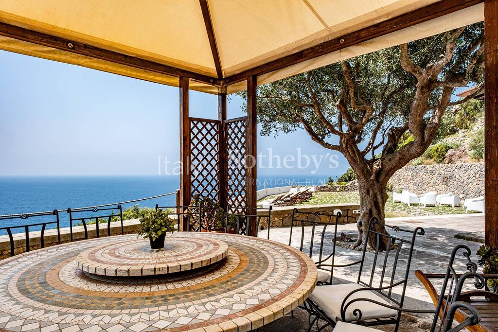 Charming seafront villa in Punta Caruso | Villa For sale Forio ...