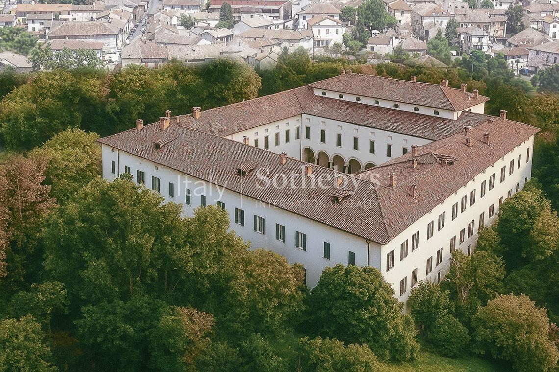 Magnificent Medieval Castle near Milan | Castle For sale Landriano ...