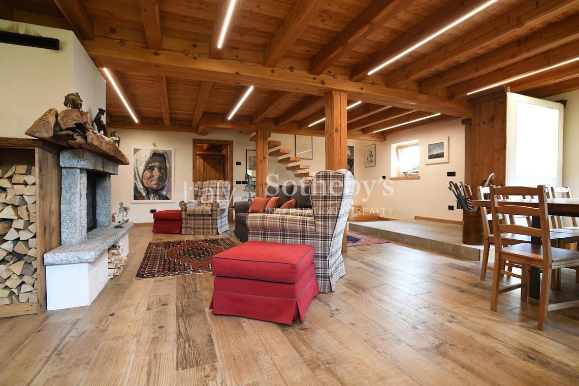 Newly Built Chalet with Views of the Brenta Dolomites | Einfamilienhaus ...